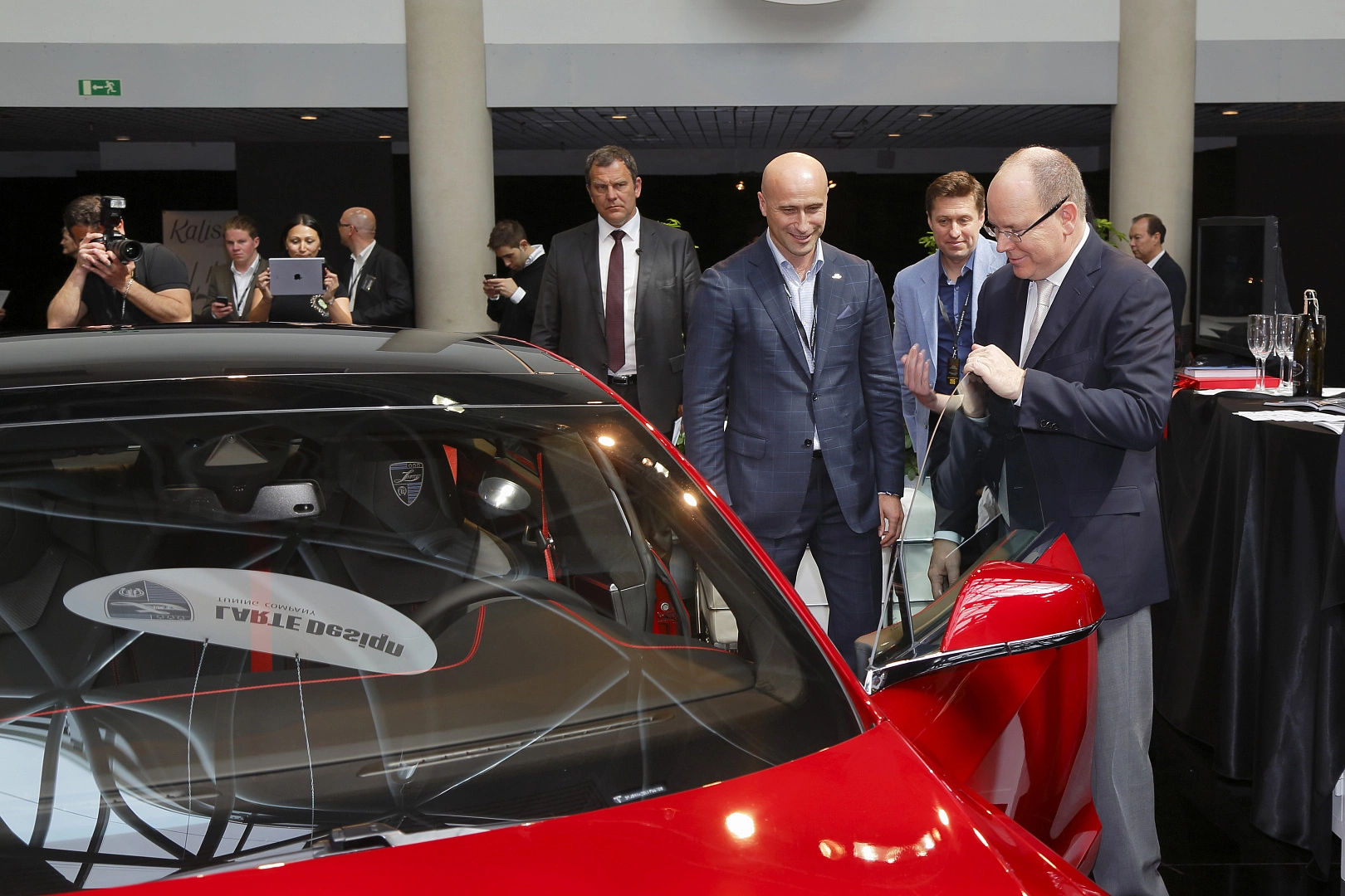New design project for the Tesla Model S Elizabeta